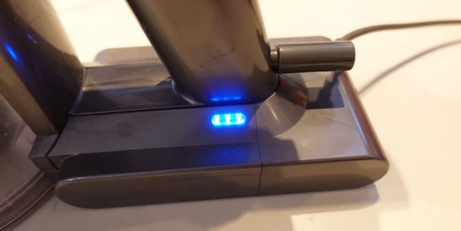 Dyson Vacuum Troubleshooting: Top Fixes for Power, Suction & Lights ...
