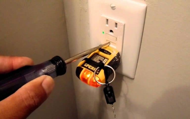 3 Reasons Why Outdoor Power Outlet Is Not Working - How To Fix It