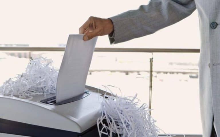 Why Do Paper Shredders Make Noise and Won't Feed Paper ...